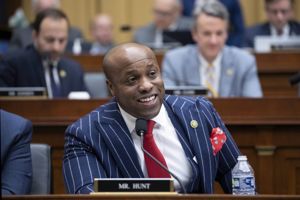 Texas Republican introduces resolution to make July 'American Pride Month'