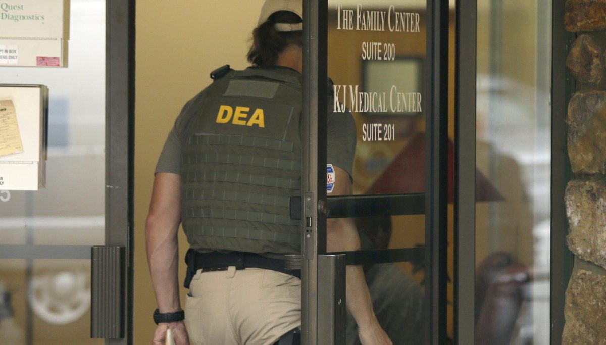 Report: DEA wrote own rules for drug informants