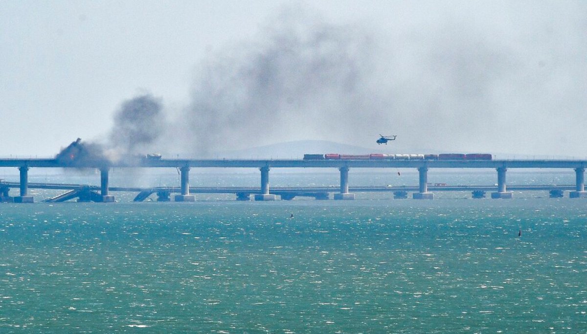 Crucial bridge linking Crimea to Russia collapses in suspected truck ...