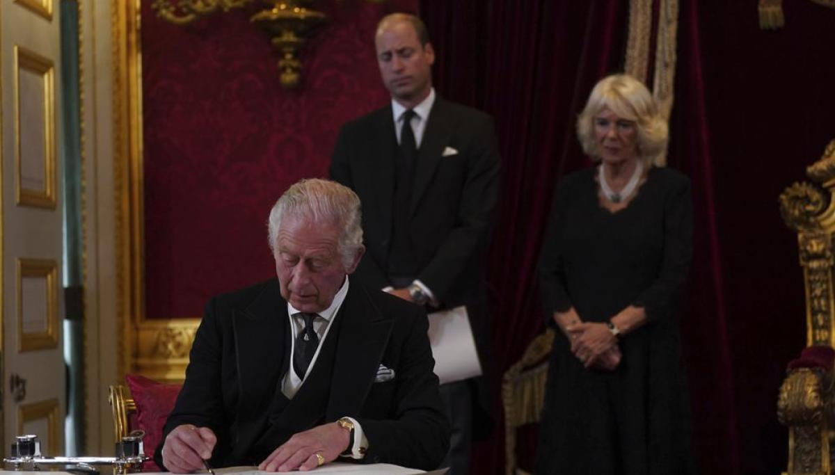 Charles III officially proclaimed king in ceremony after Queen ...