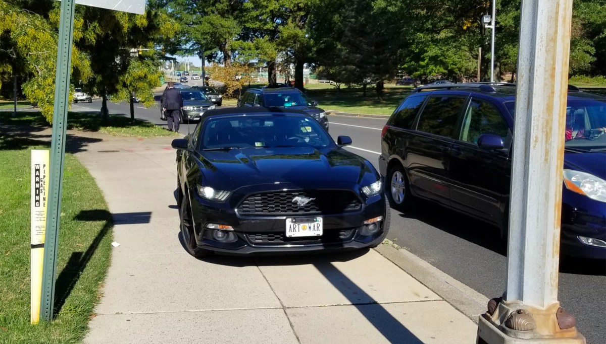 Sebastian Gorka's car parked on sidewalk? Twitter investigates