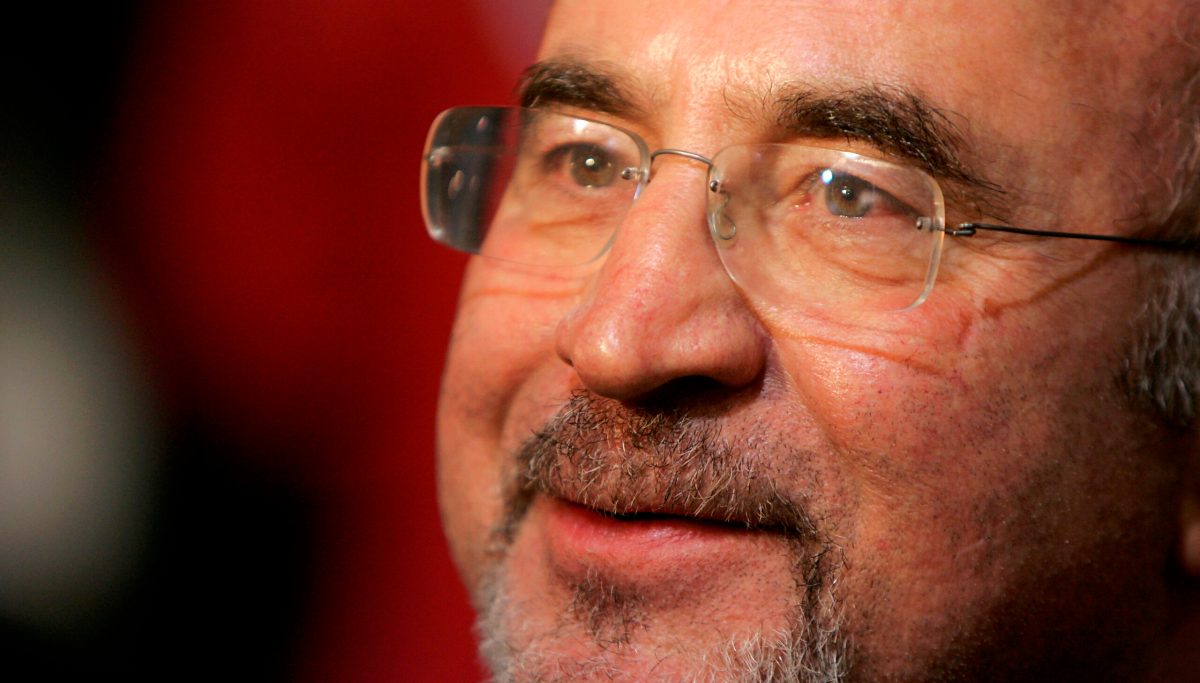'Who Framed Roger Rabbit' actor Hoskins dies at 71