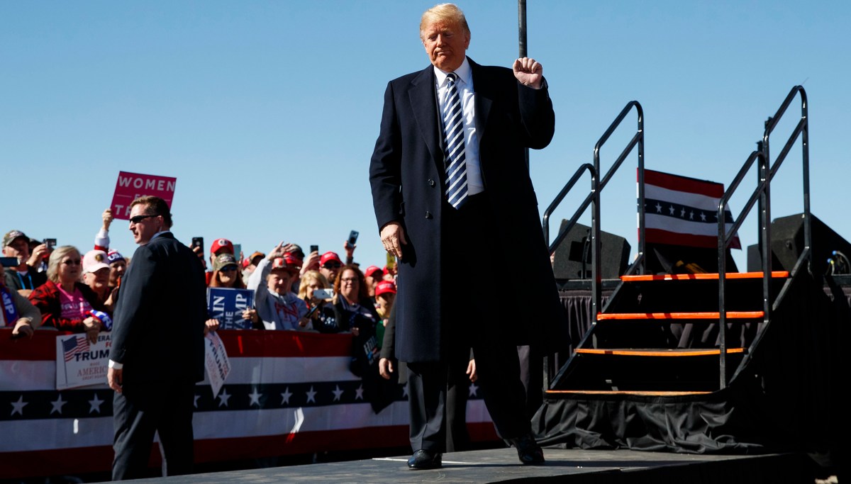 Trump campaign holding 'Big Texas Tailgater', claims '100,000 ...