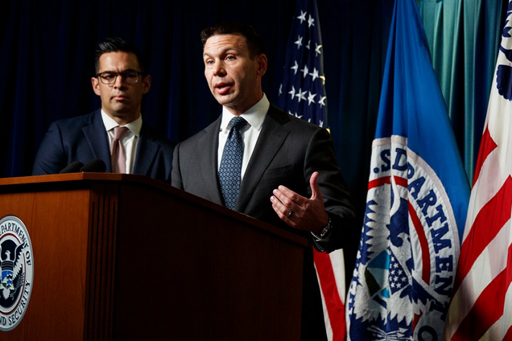 Top DHS official quit after investigation into expenses of 'thousands ...