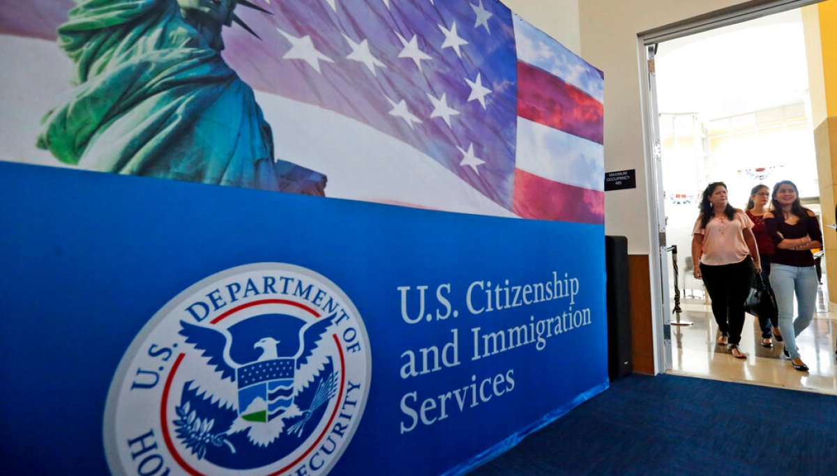 Up to 1,200 DHS employees to screen illegal immigrants for asylum