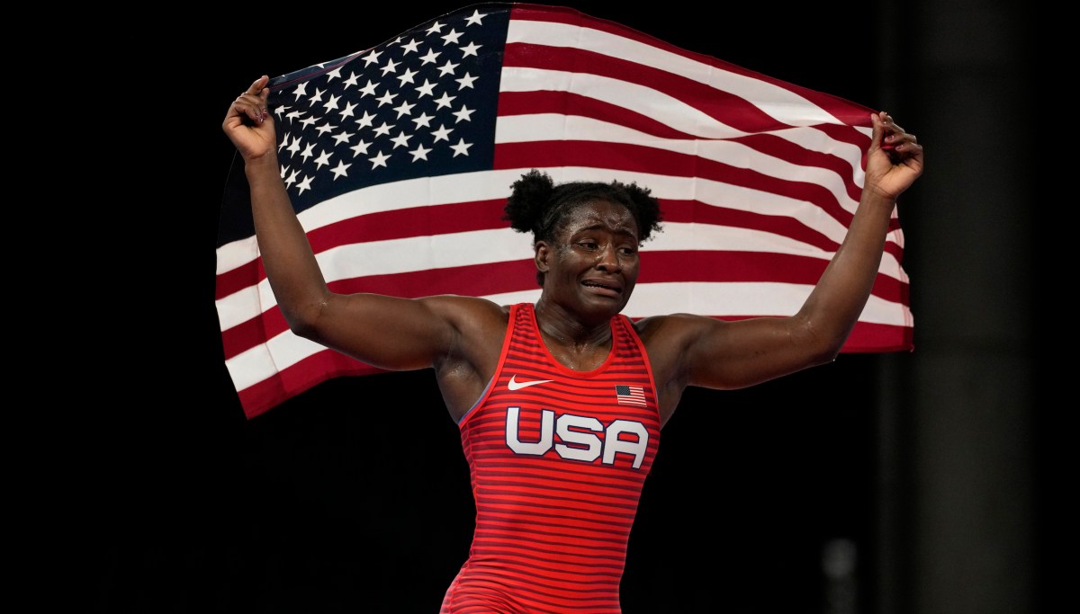 American wrestler wins gold, gives emotional speech: ‘I love ...