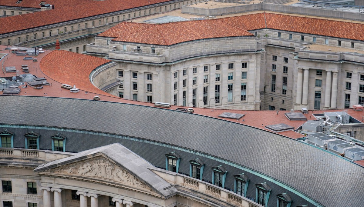 Federal government must cure its edifice complex