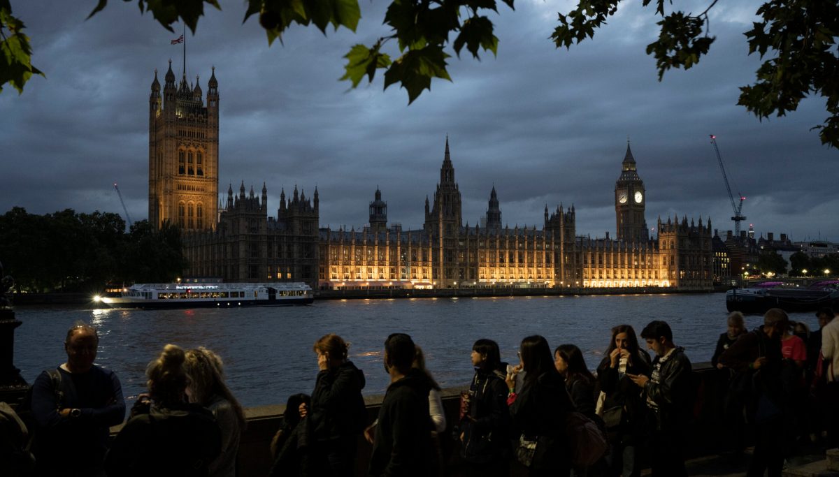 London emergency services stretched as hundreds collapse in line to see ...