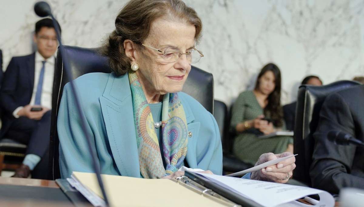 Feinstein's daughter in legal feud over family finances amid senator's ...