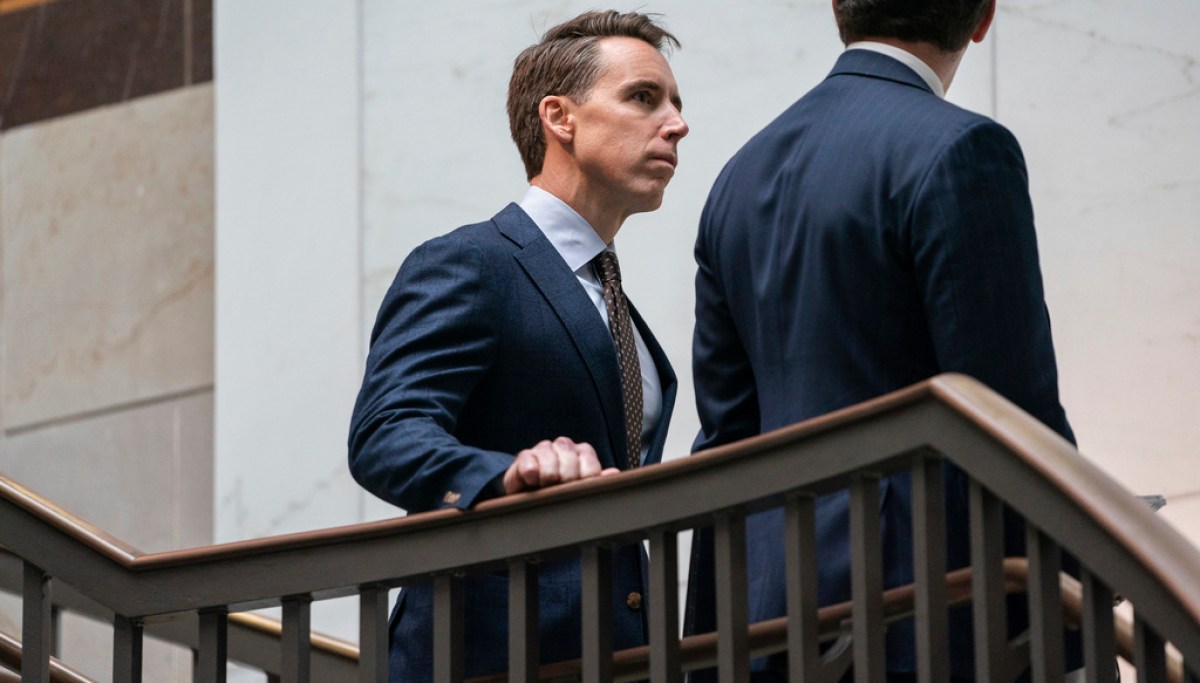 Josh Hawley resolution condemning anti-Israel college groups blocked by ...