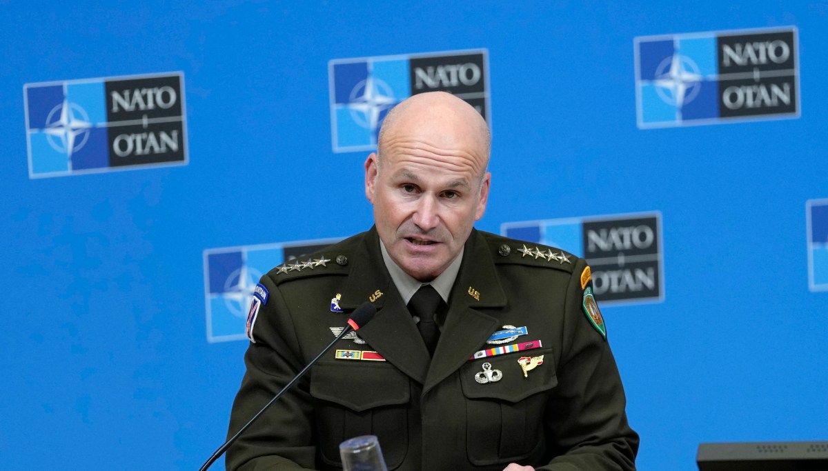 Cluster bombs would be 'very effective' for Ukraine, NATO commander says