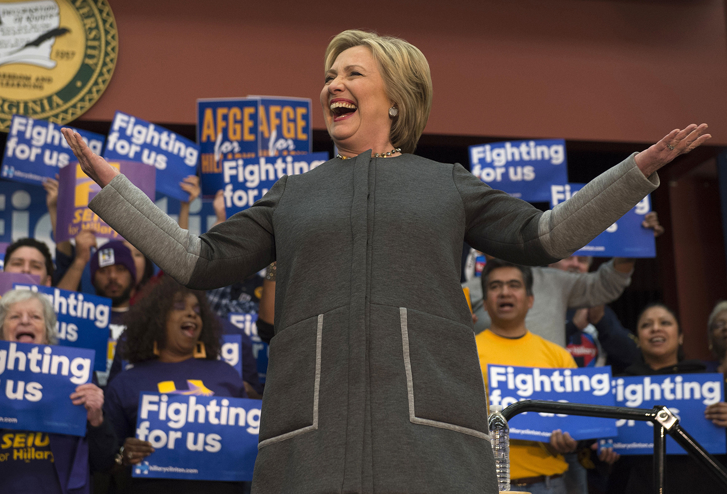 Poll shows Hillary Clinton running away with Virginia - Washington Examiner