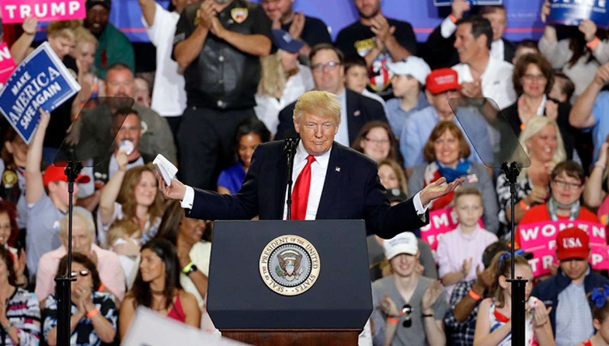 Trump revisits 'The Snake' poem at Pennsylvania rally