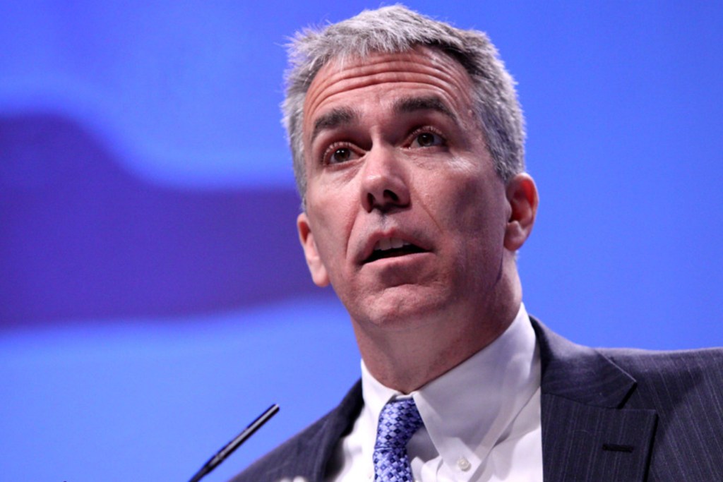 Former congressman warns Pence not to 'blowtorch' career with Trump ...