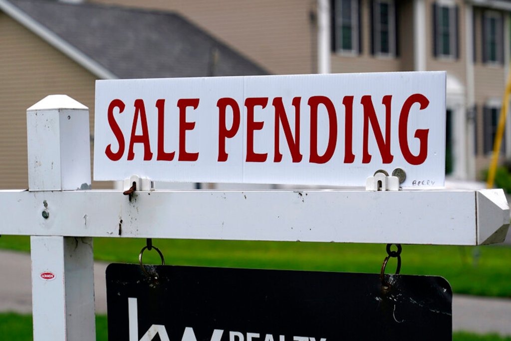 Reporter's Notebook: Mortgage rates up, jobless claims down