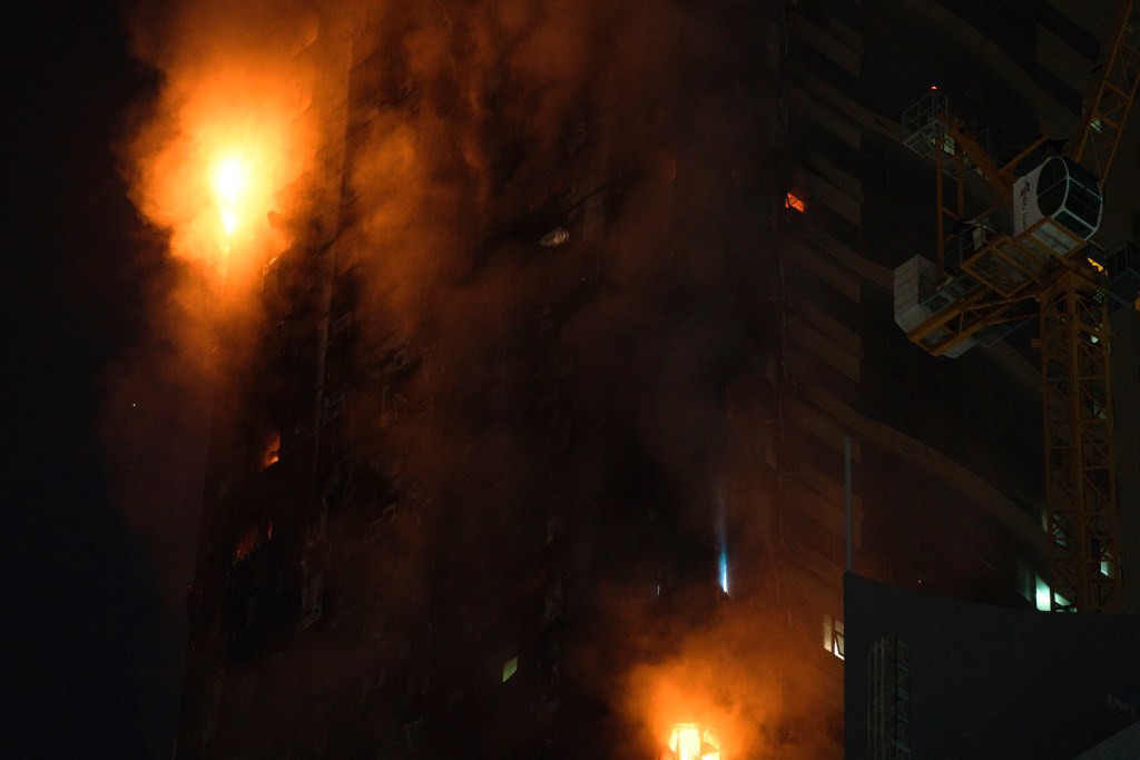 Massive fire at residential skyscraper in United Arab Emirates engulfs ...