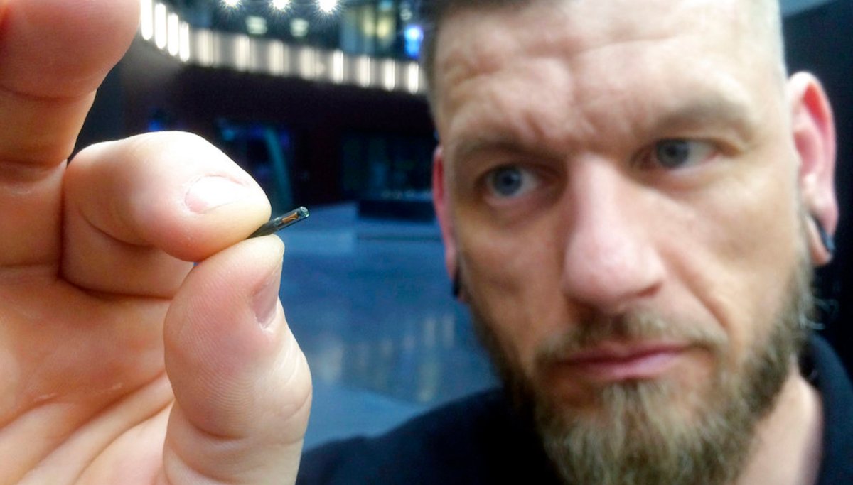 WATCH: Microchip embedded in skin can be scanned for COVID vaccine ...