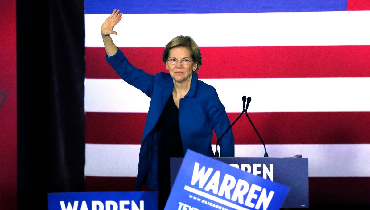 Warren says 'broke college student' donated half of account balance to ...