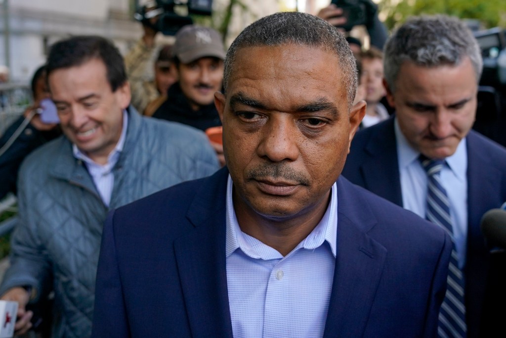Menendez co-defendant pleads guilty to bribing senator's wife with ...