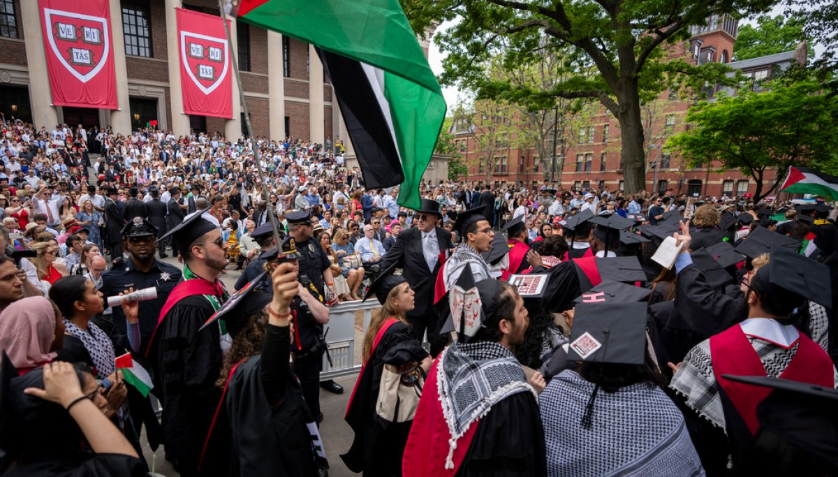 Harvard dean threatens faculty who protest school’s mistreatment of Jews