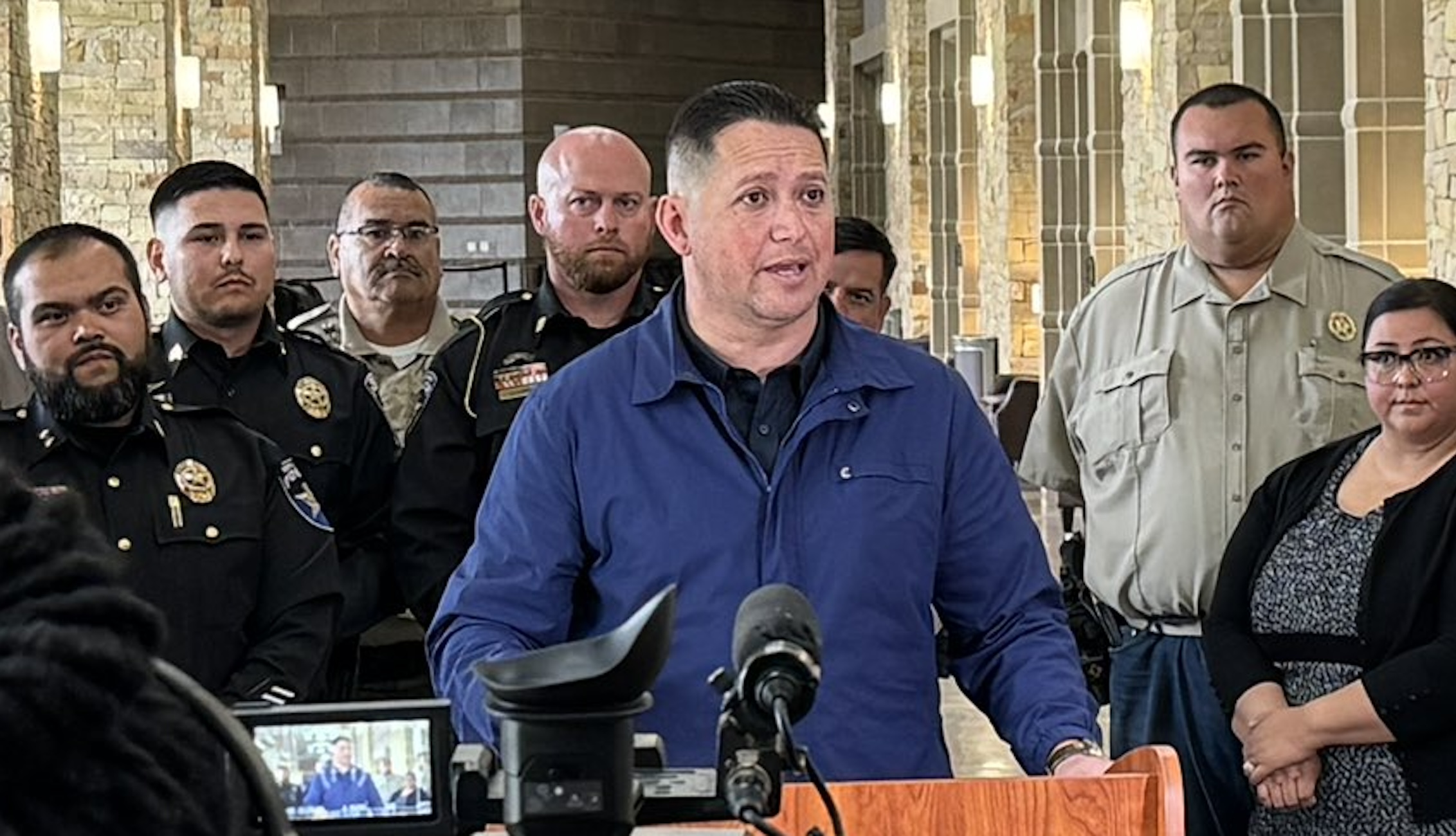 Tom Homan makes Tim Walz and Jacob Frey offer to pull back ICE
