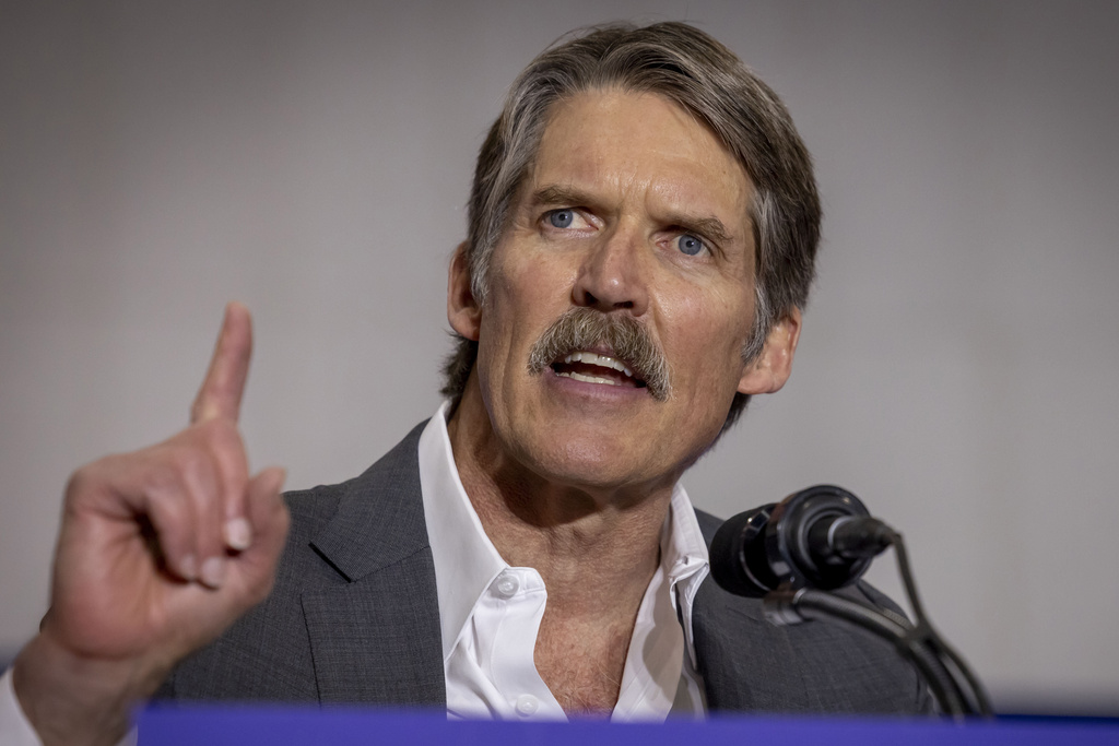 Eric Hovde launches campaign ad featuring his company executives ...