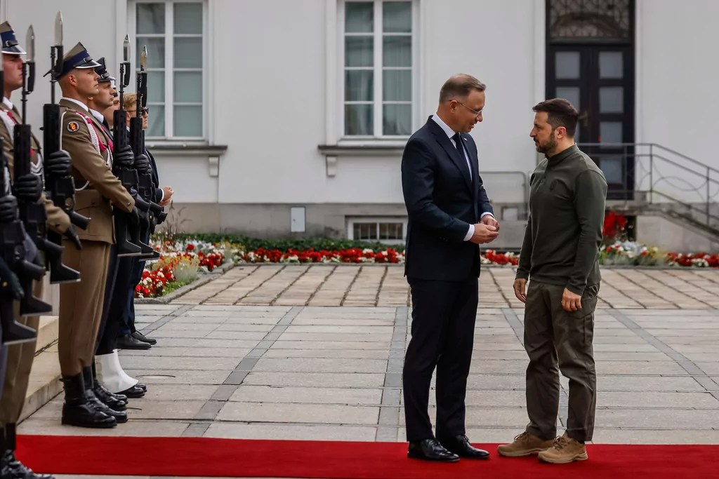 US unveils NATO plan to buy body armor for Ukrainian military women