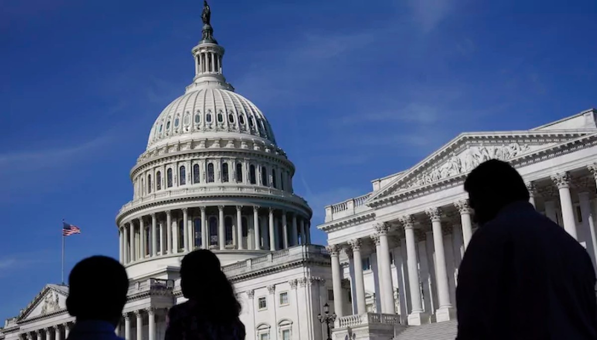 Two congressional races in Illinois could tip the balance of the U.S. House