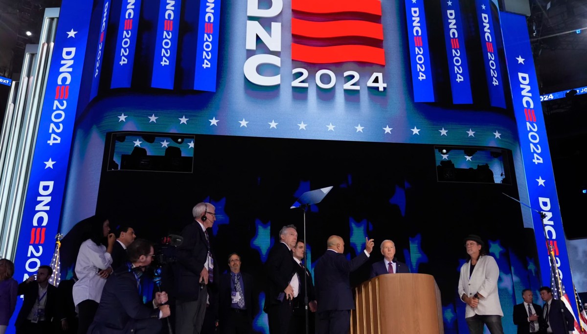 Democrats approve DNC party platform that hasn’t been updated since ...