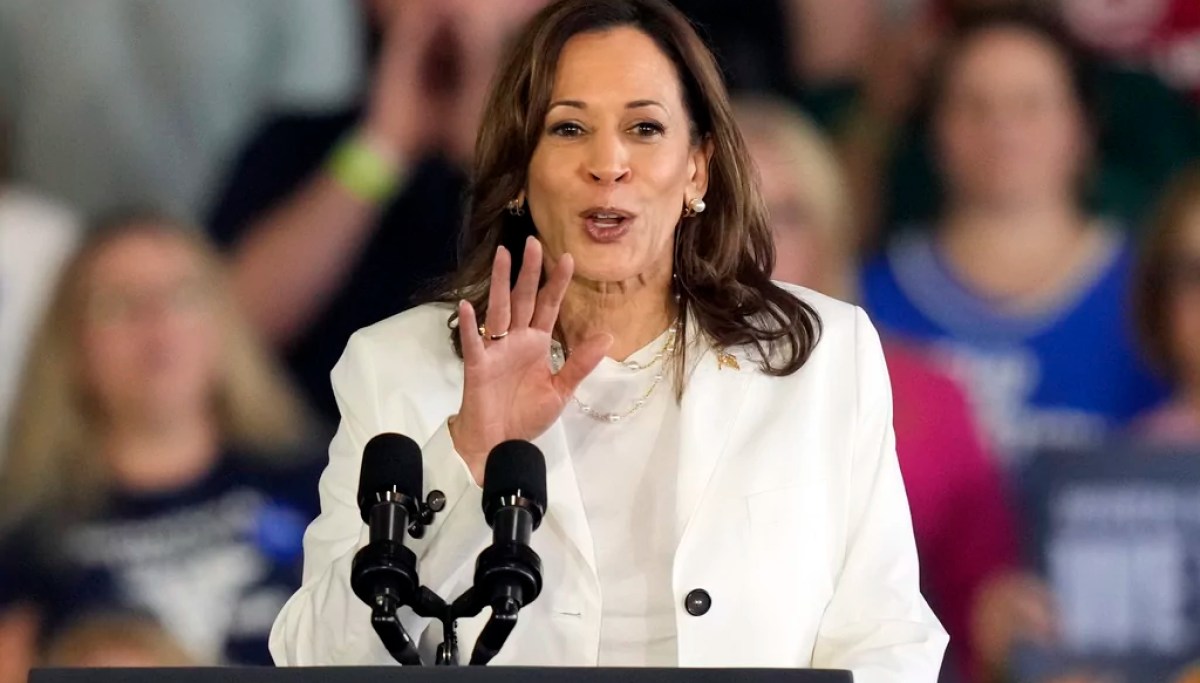 Harris shuts down anti-Israel protesters at campaign stop: ‘I’m speaking’