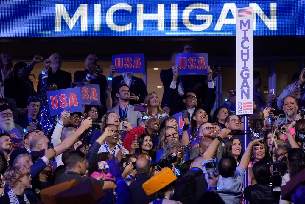 Celebrities back Dems in DNC roll call - Washington Examiner