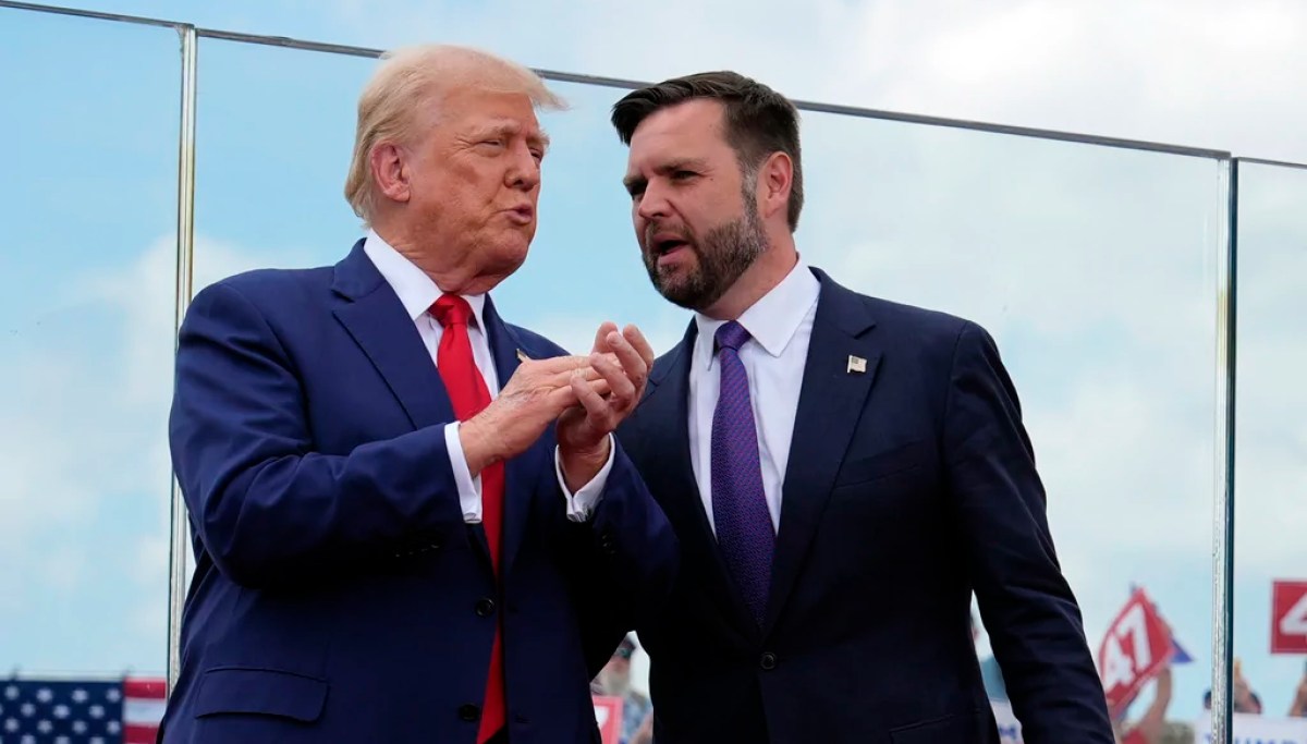 The Trump transition team is smartly avoiding working with government