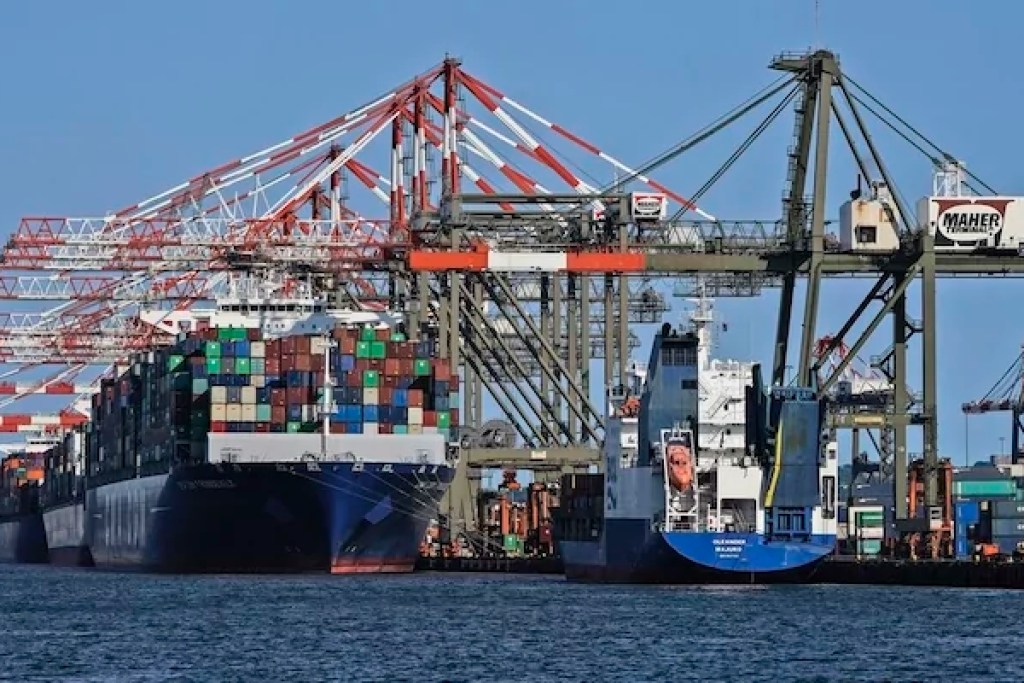 What a looming disastrous dock strike would mean for the nation