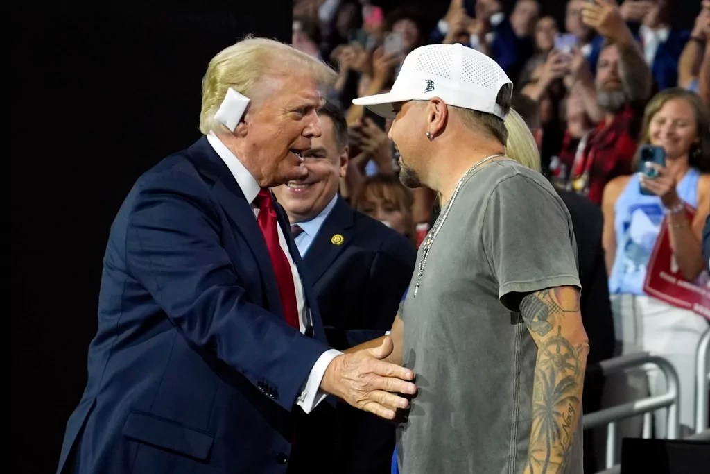 Trump surprises Jason Aldean concert attendees in Georgia