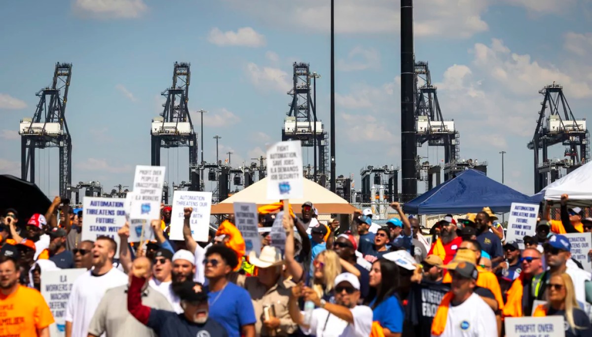 ILA ends port strike
