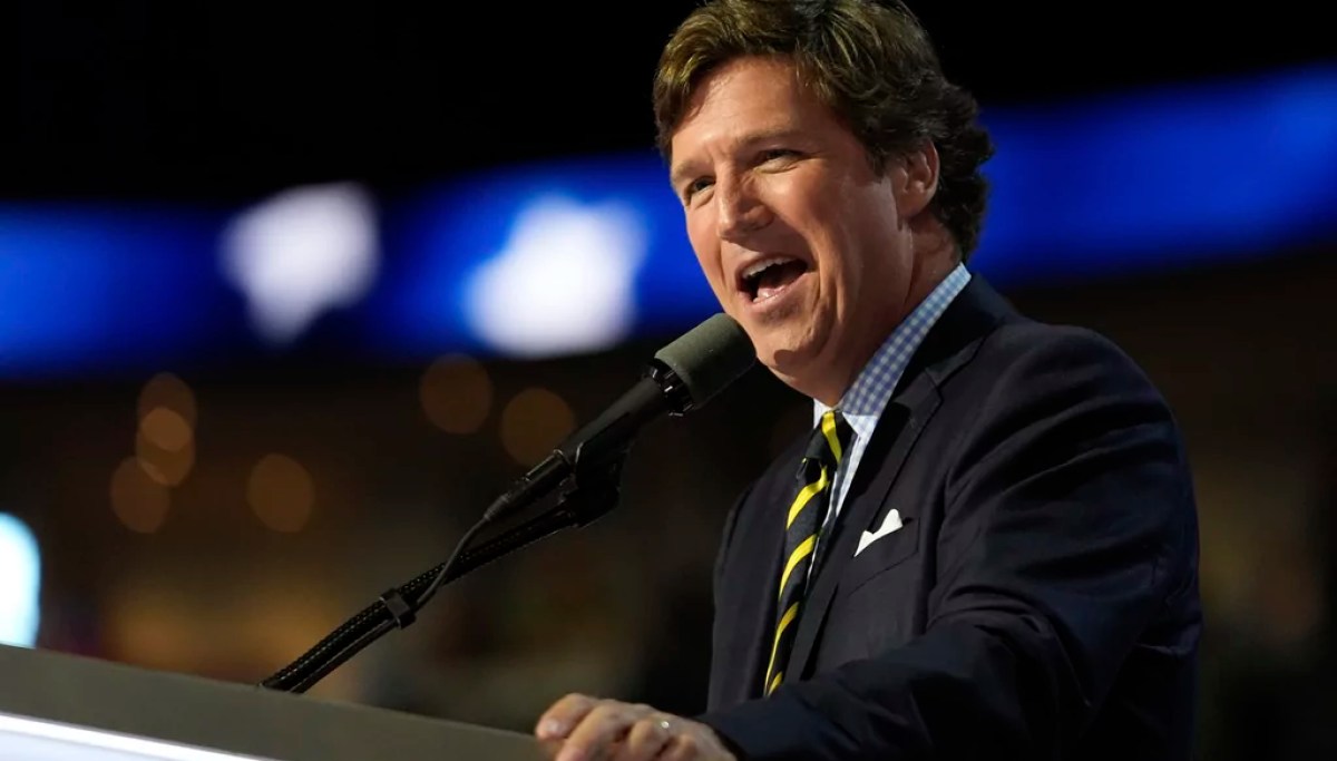 Trump turns to Tucker Carlson at MAGA-studded Georgia rally