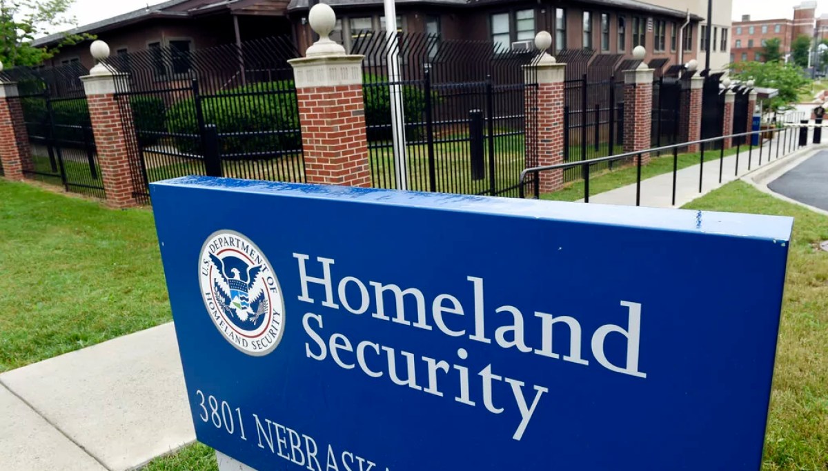 Homeland Security 'debunks' Jon Ossoff’s claims of abuse at detention ...