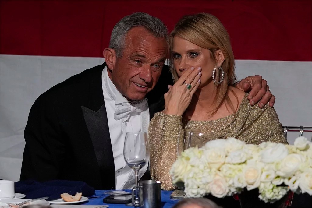 LA Times owner met with pro-Trump celebrities to plan MAGA alternative ...