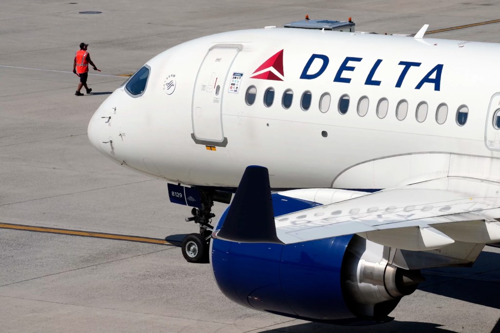 Delta flight returns to Atlanta after 'haze' spotted in aircraft