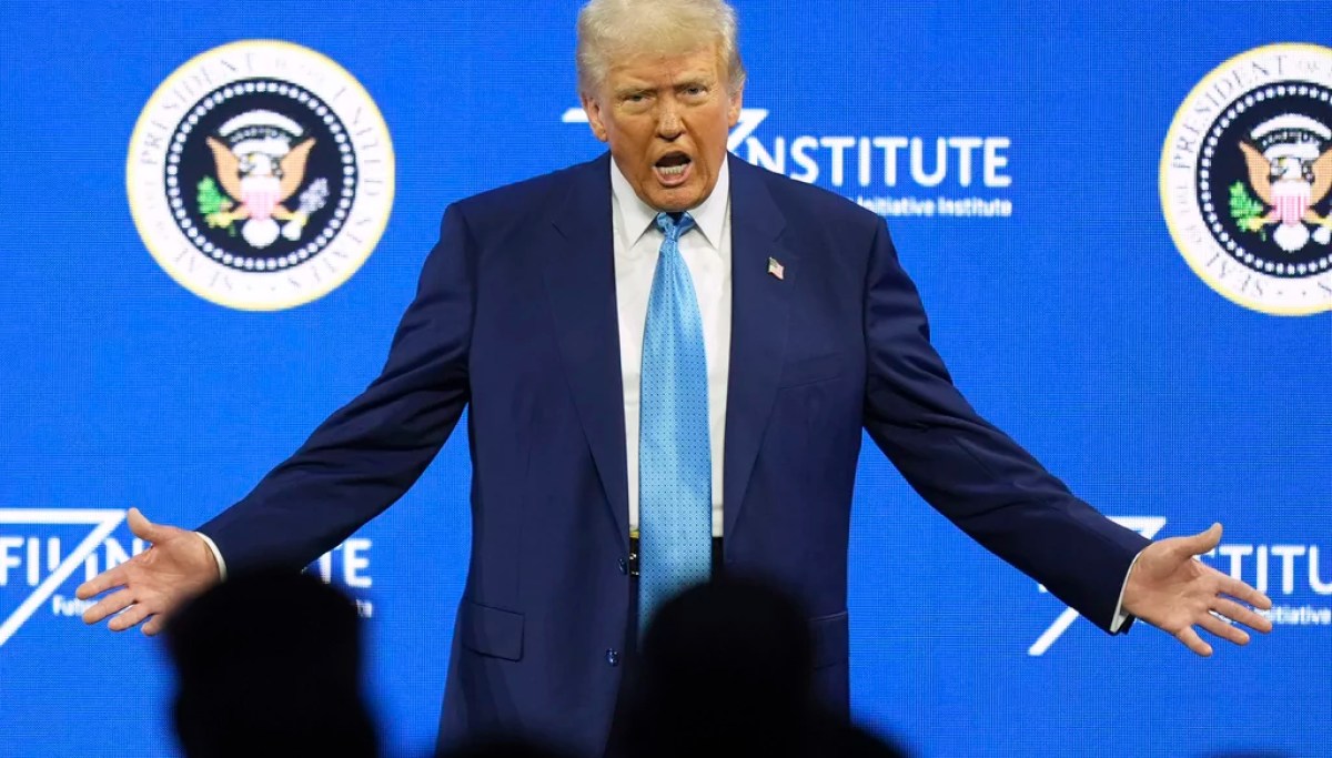 Trump says federal government should 'take over' DC