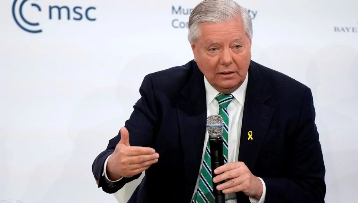 Graham charts out potential pathway for Ukraine NATO membership