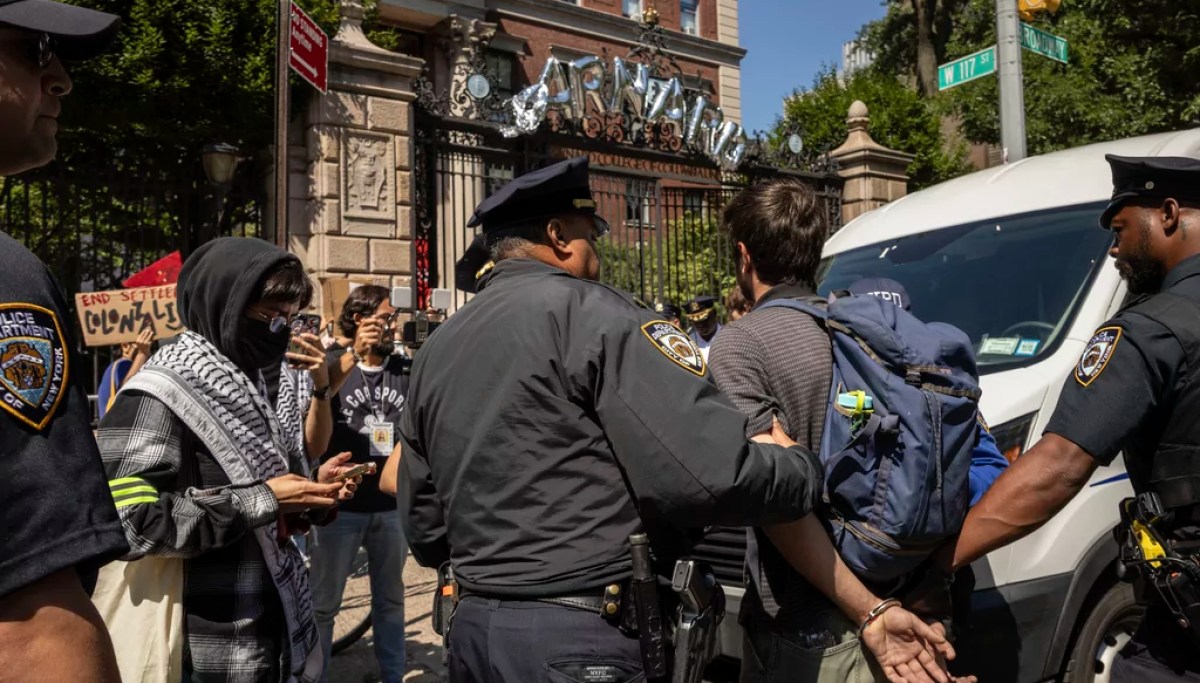 Anti-Israel protests escalate at Barnard College as students storm ...