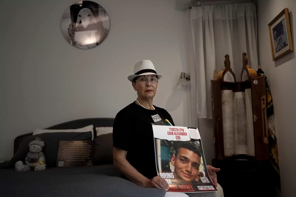 Hamas says it agreed to exchanging last living American hostage, Edan ...