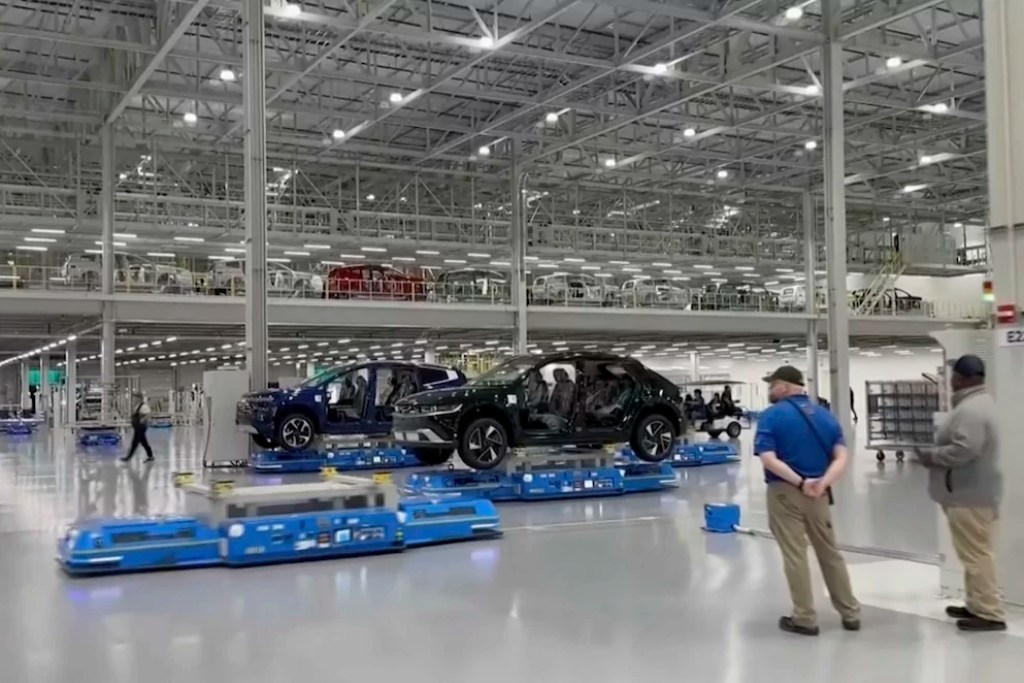 Car prices will rise with Trump auto tariffs. Here's what buyers should ...