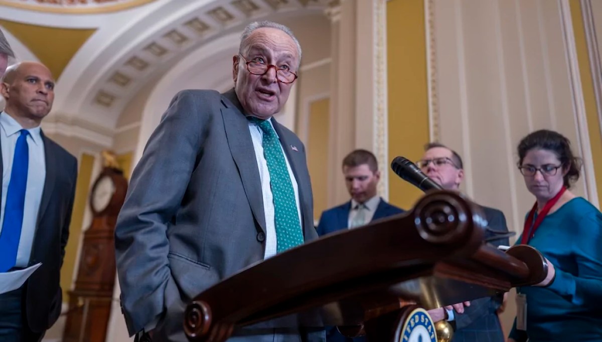 Schumer to work with GOP on protecting DC budget in funding bill