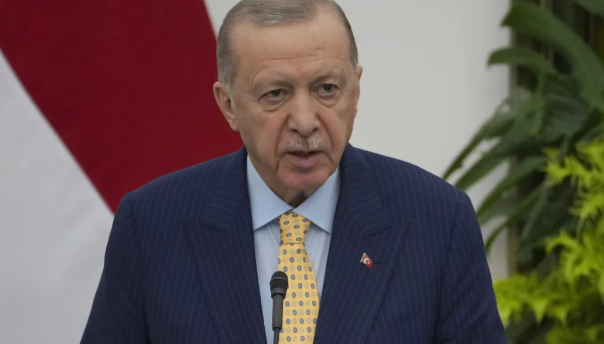 Erdogan chooses the ayatollahs over the Iranian people