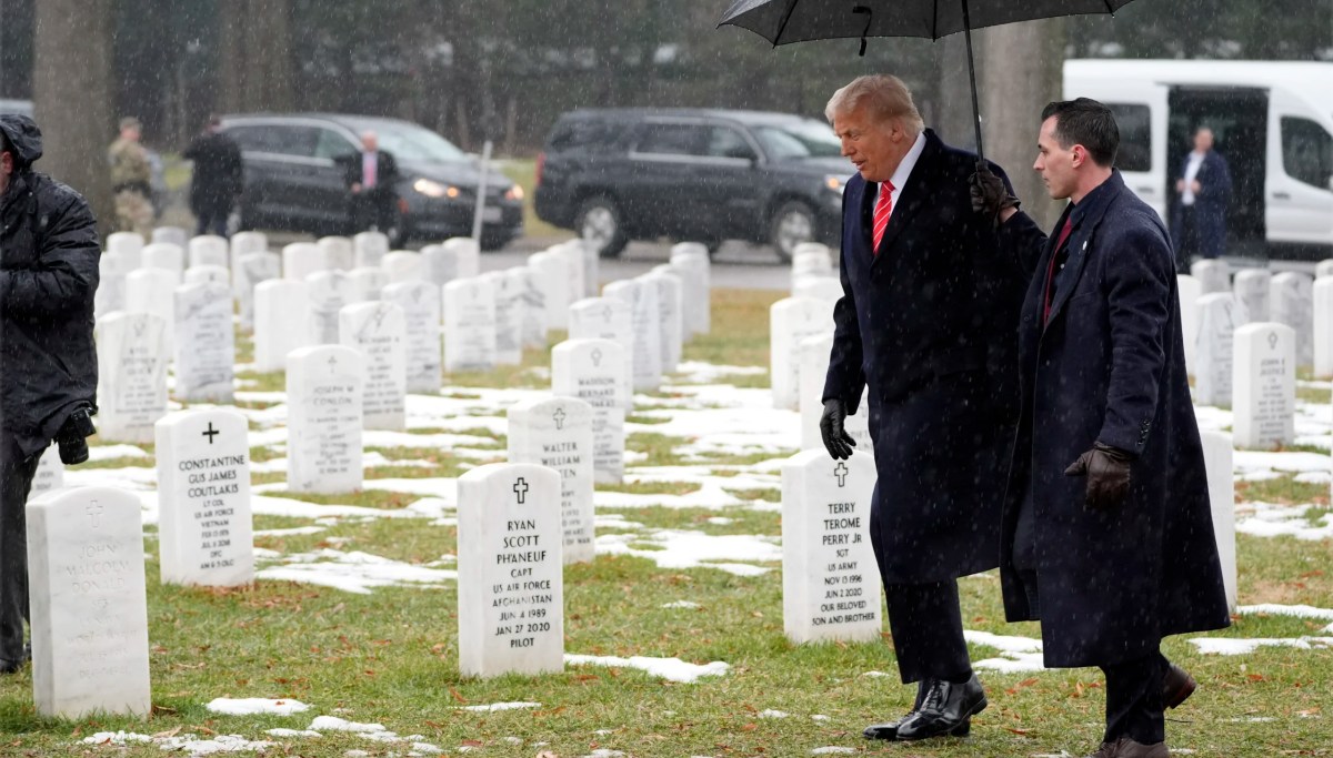 WATCH LIVE: Trump to deliver Memorial Day remarks at Arlington National ...