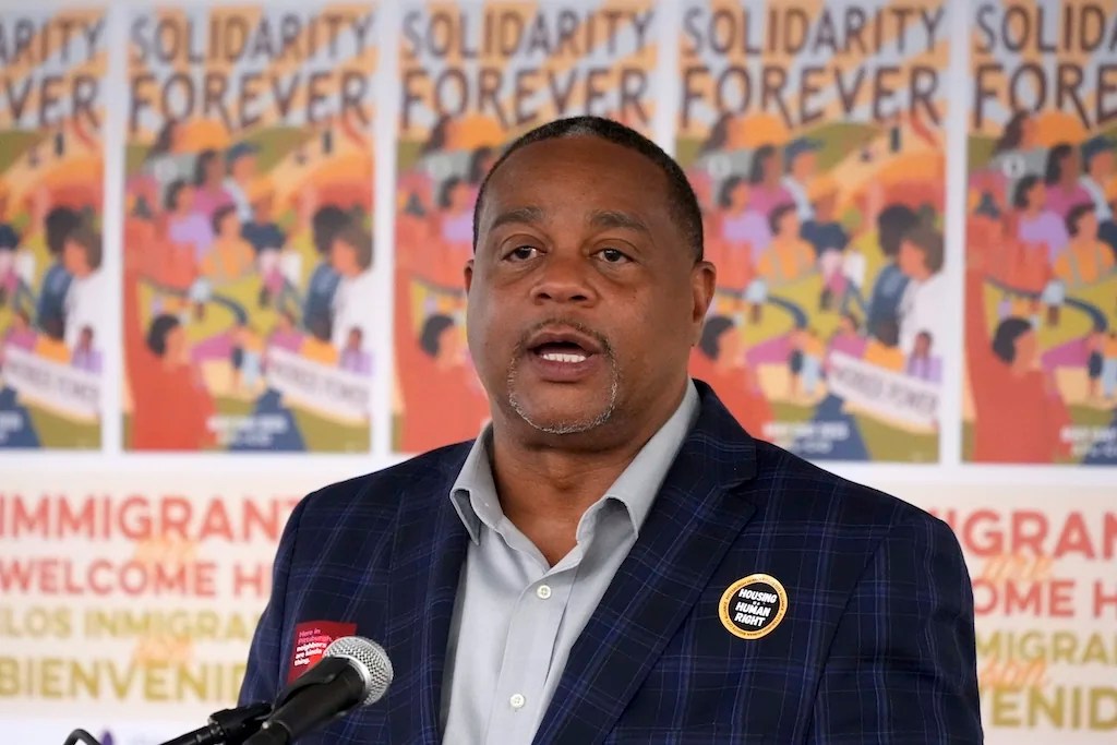 Progressive Pittsburgh mayor loses to challenger in Democratic primary