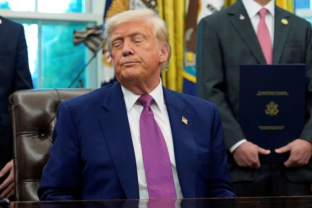 Trump dismisses concerns over Qatari jet that could be new Air Force One