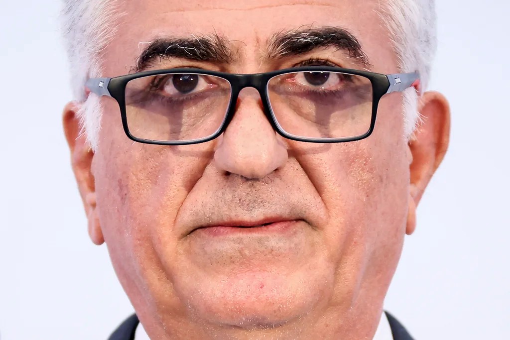 Iranian crown prince mute on ceasefire, continues calls for citizen ...